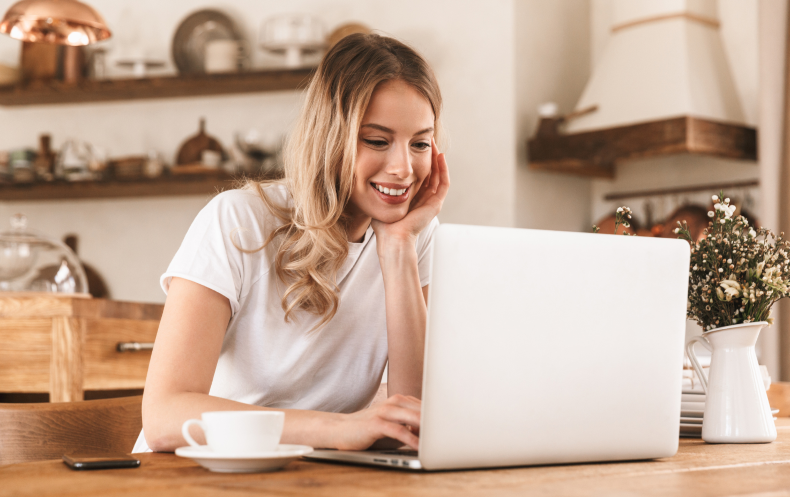 Hoarding Cash: Is It Costing You? - amplifymywealth.com